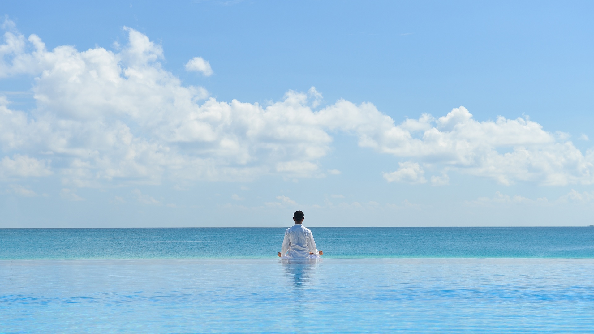 简约淡雅 蓝天 大海 瑜伽 修身养性 4K壁纸壁纸简约淡雅壁纸图片_桌面壁纸图片_壁纸下载-元气壁纸